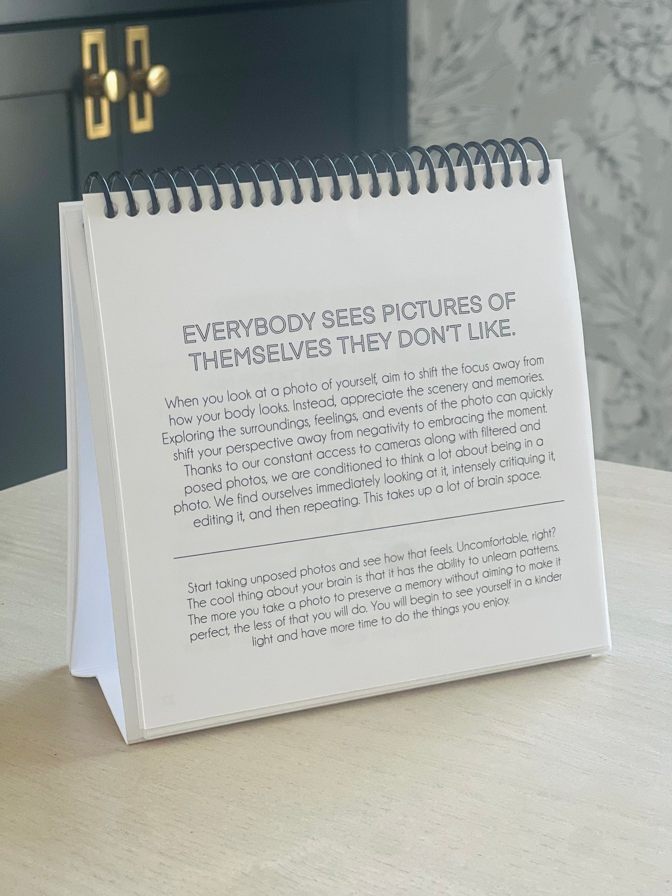 One Year to Better Body Image: 52 Affirmations for Teens and Tweens Fl ...